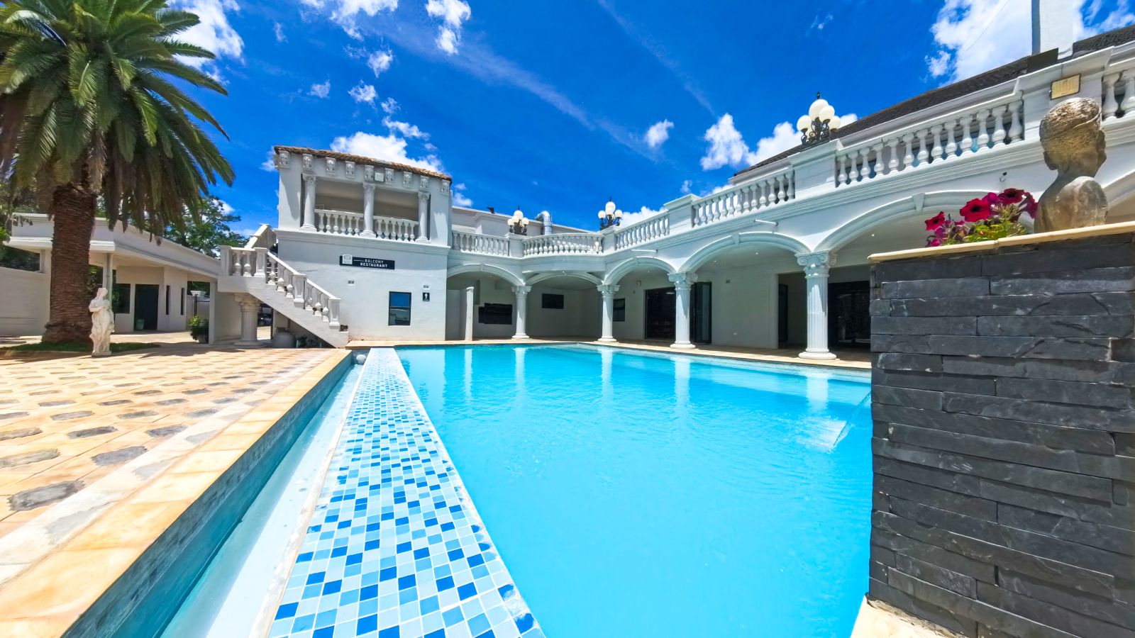 Embrace the Elander Gold Standard - Thee Elander Delux Hotel